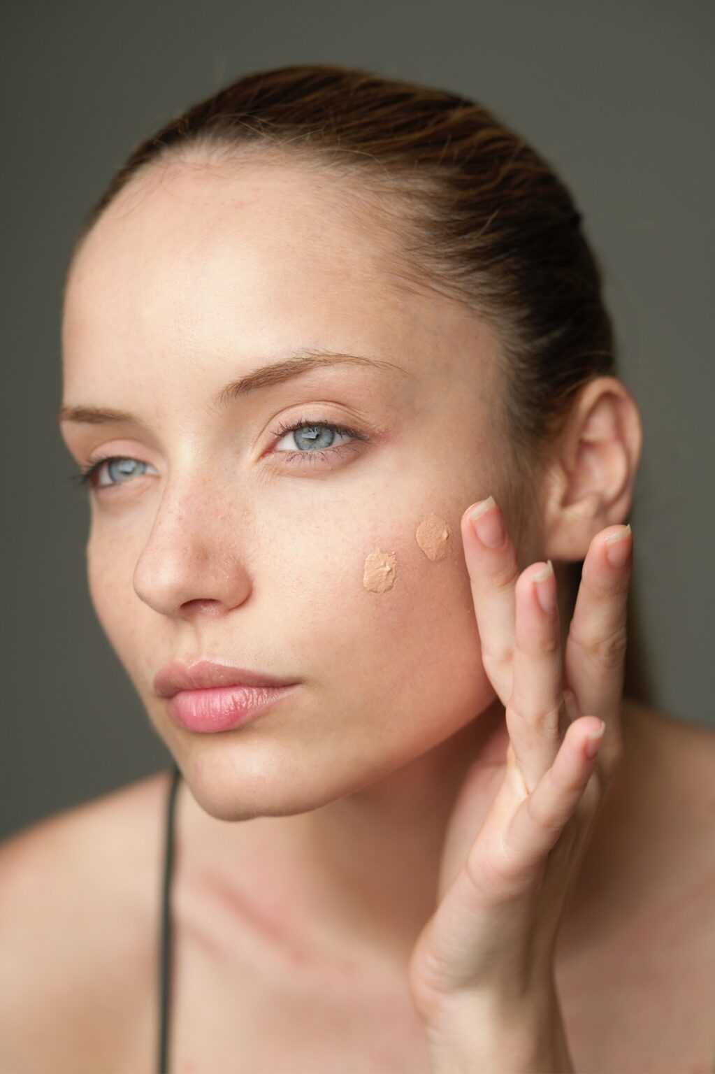 6 Tips for Flawless Foundation - Clean & Cruelty-Free